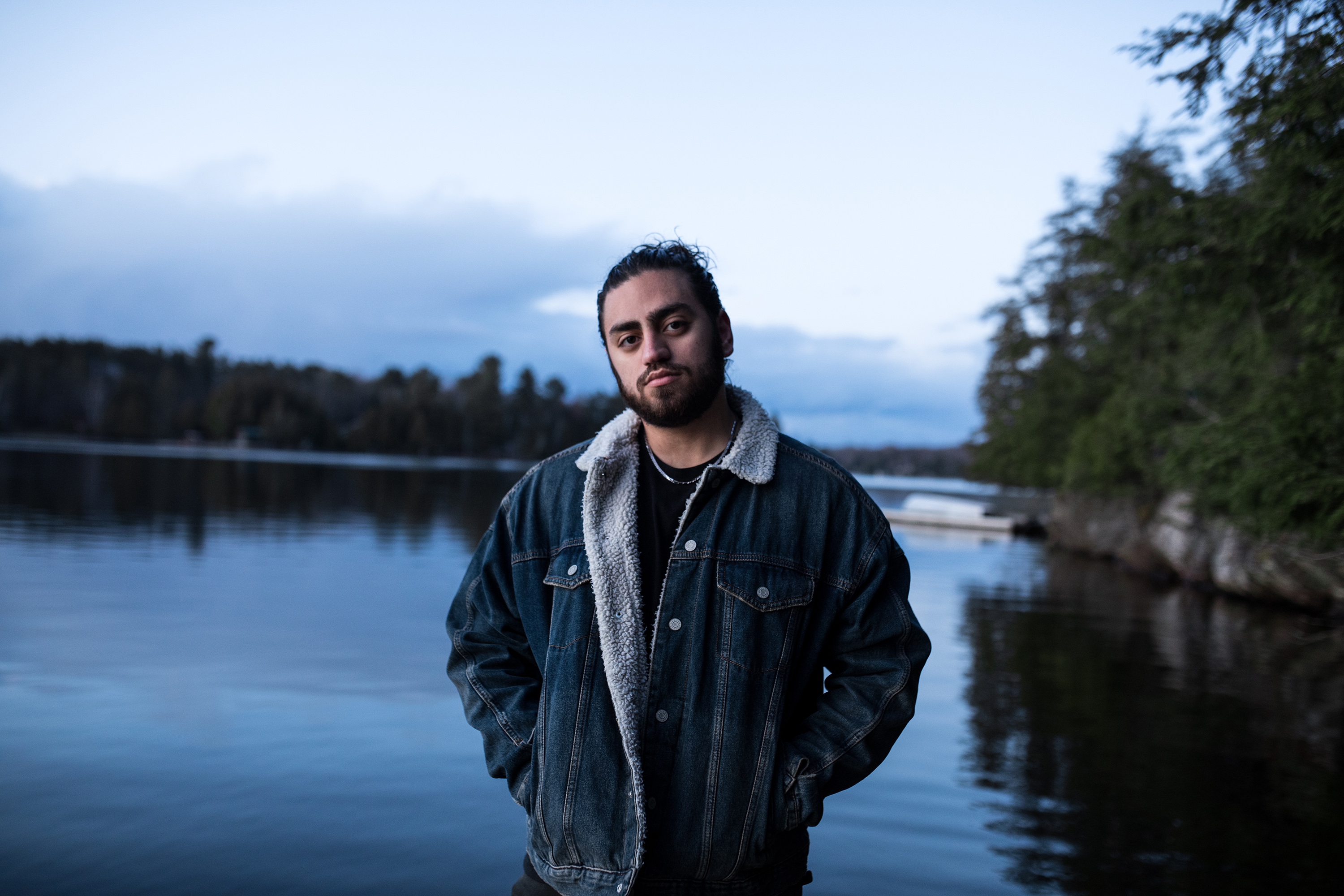 專訪/ Ali Gatie: 深情叛逆的新時代 R&B 饒舌小子，用自學打破音樂創作界線 - Mr.生活扉頁